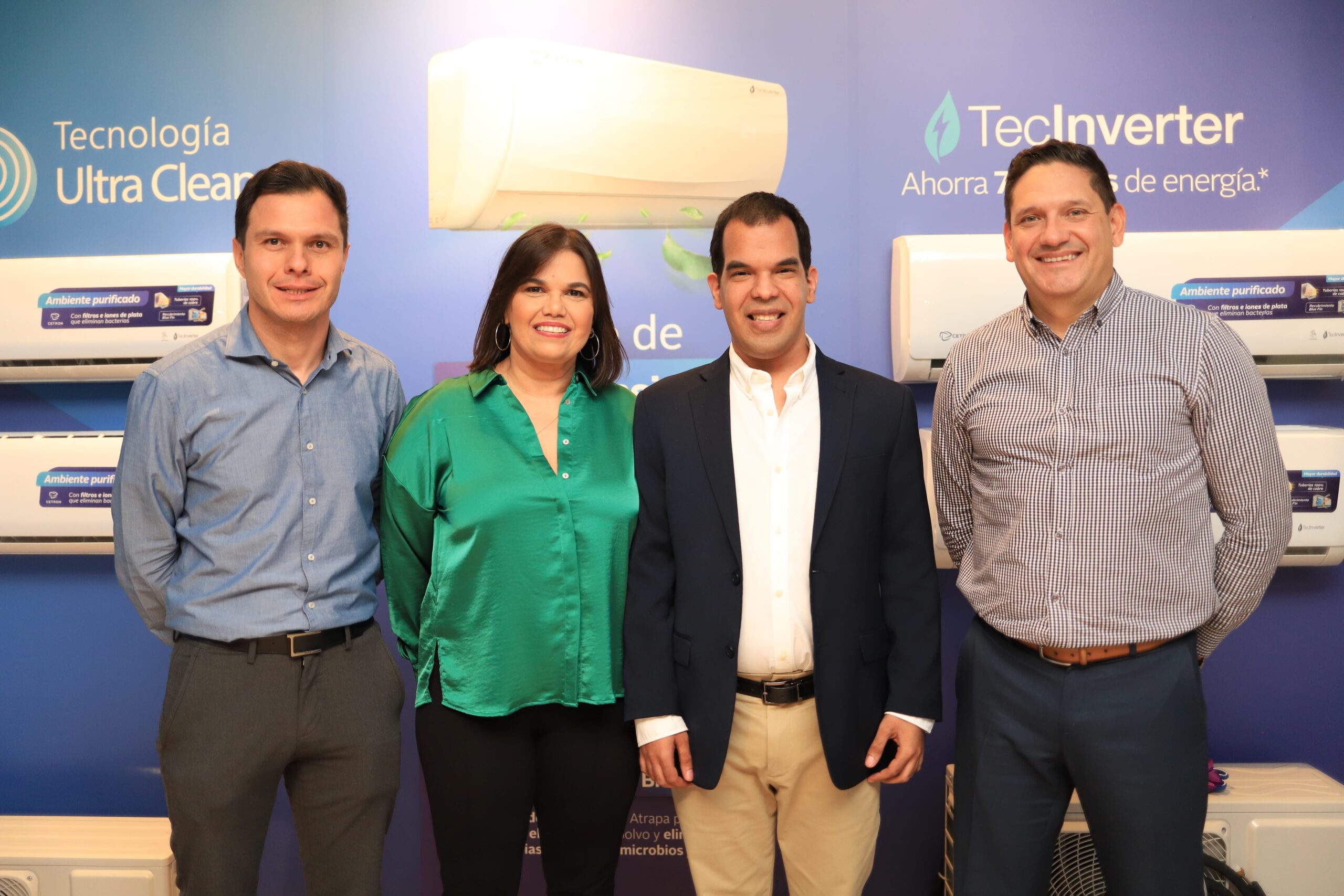 In Place: Nuevo espacio de exhibición para combatir el calor en el hogar