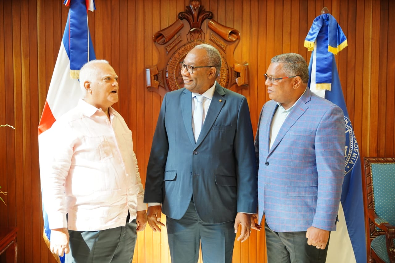 Rector UASD anuncia instalación de panadería en Comedor Universitario