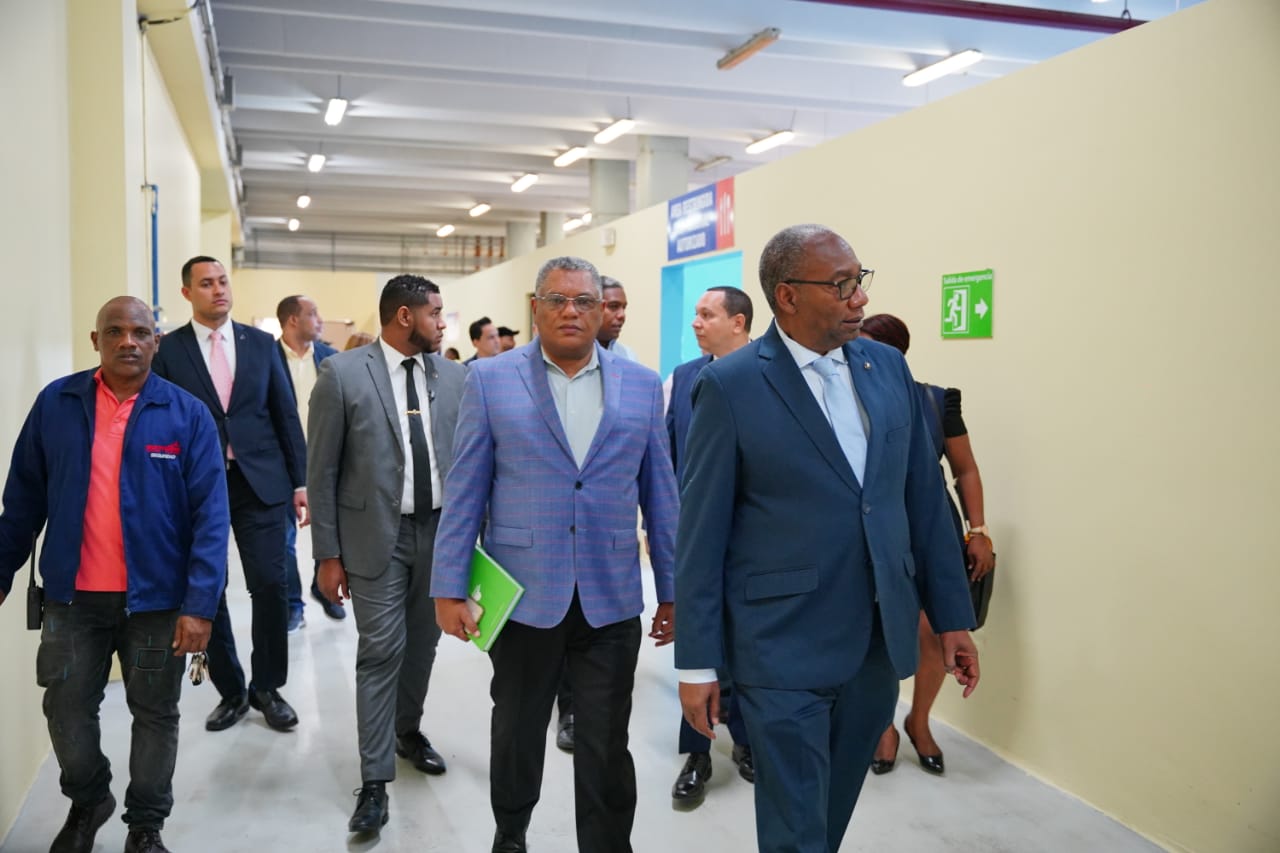 Rector UASD anuncia instalación de panadería en Comedor Universitario