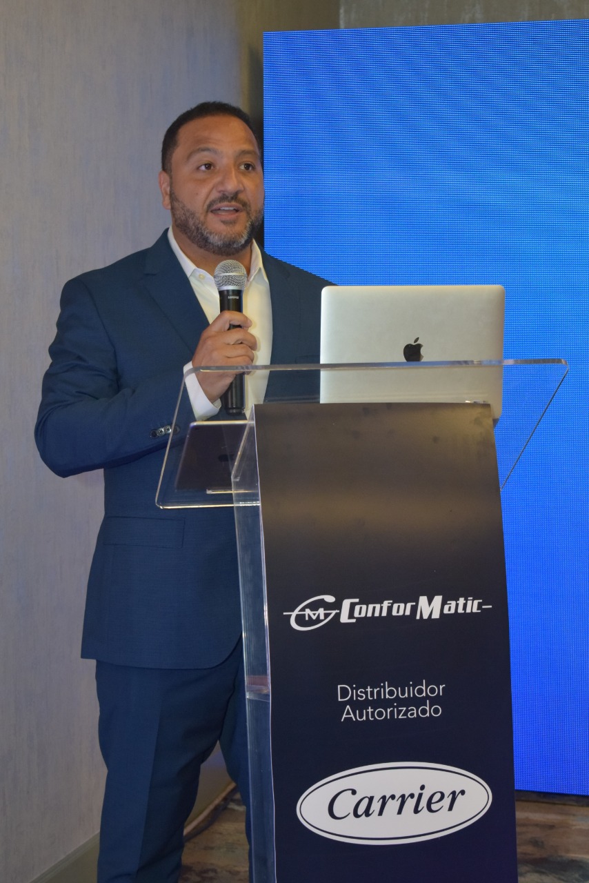 Dominicano busca opciones eficientes para trabajar desde casa