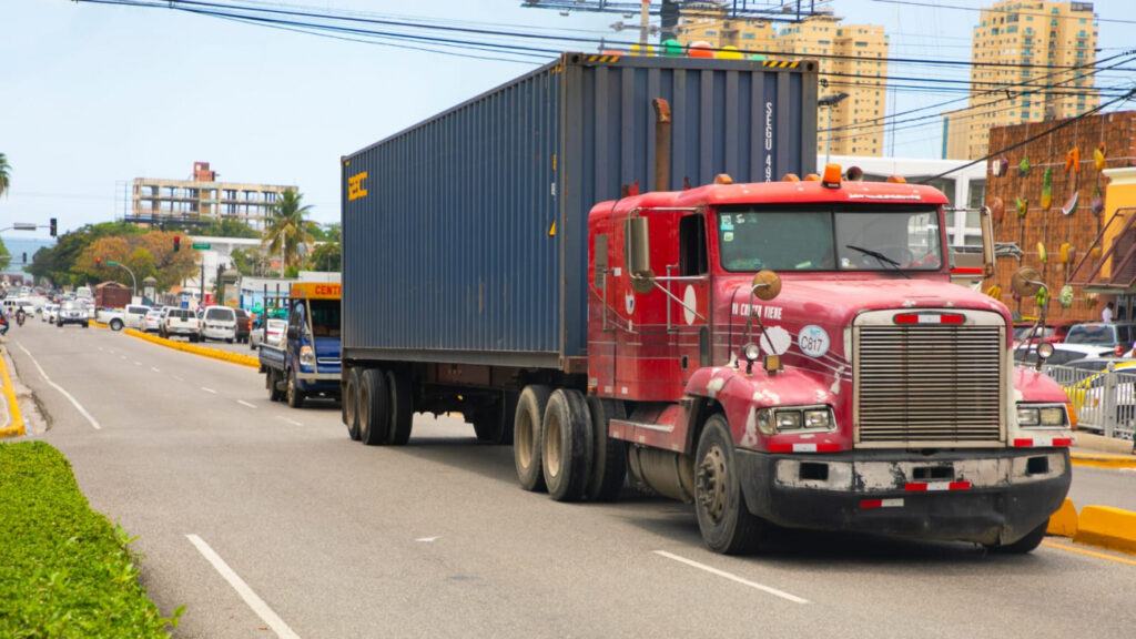 Así funciona el Centro de Monitoreo de Transporte del INTRANT