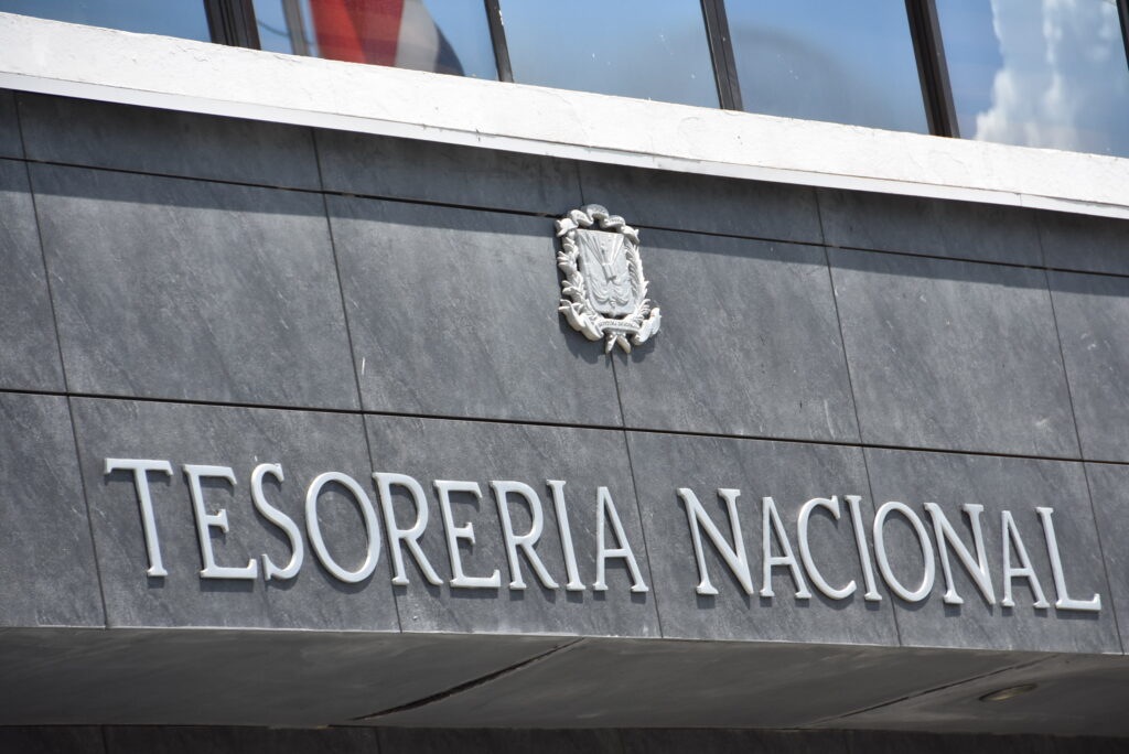 Tesorería pagará en nómina electrónica a empleados del Estado