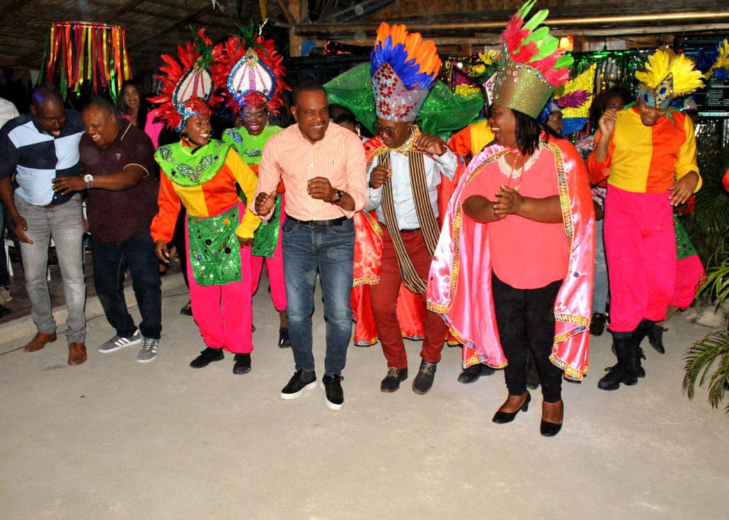 Ayuntamiento de Nigua realiza su tradicional Carnaval