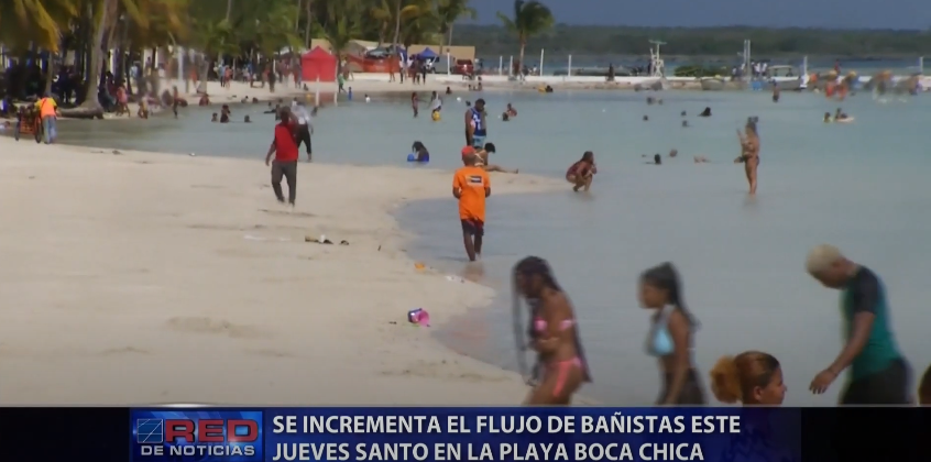 En playa de Boca Chica se percibe incremento de bañistas