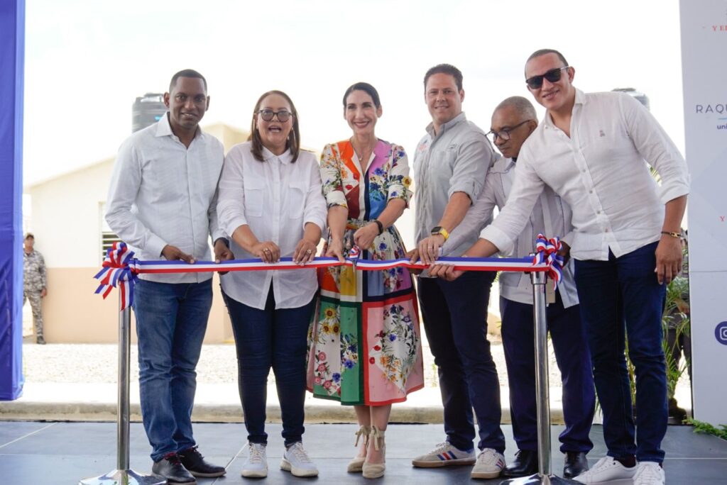 Primera dama entrega obras valoradas en más de mil millones en Las ...