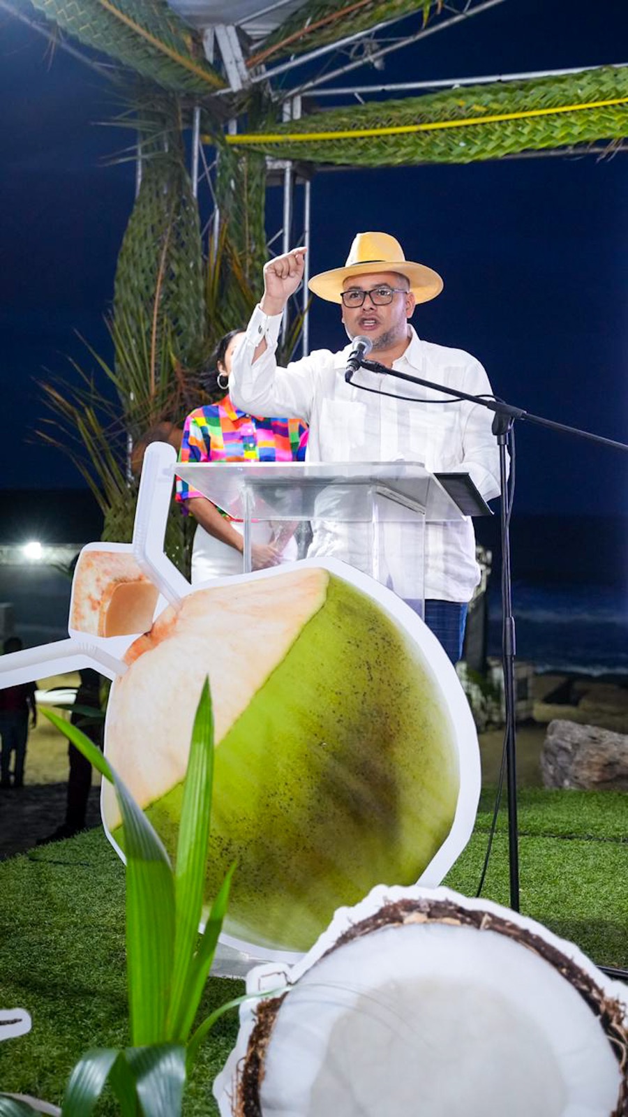 FEDA relanza la producción de coco en el país