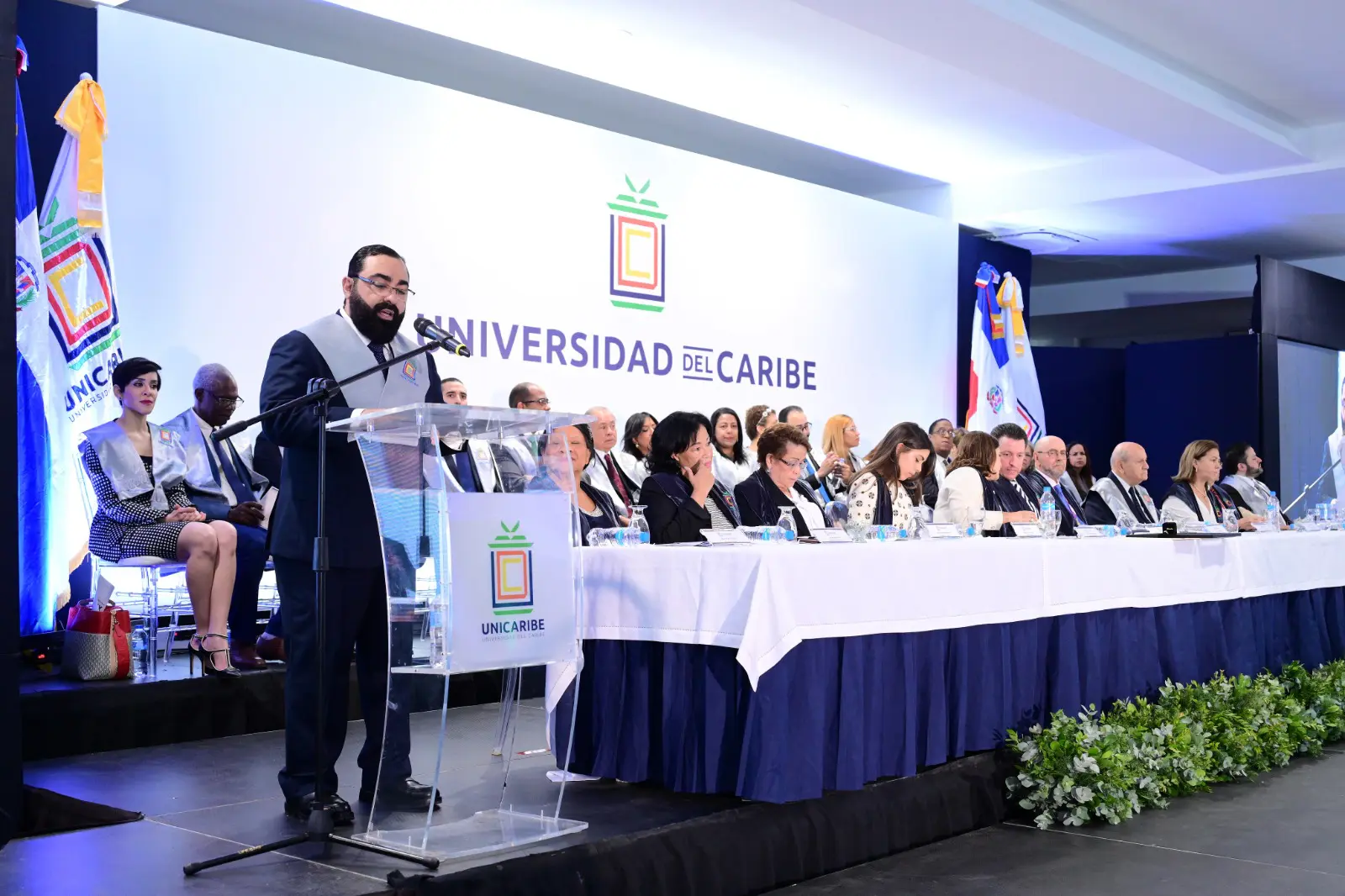 UNICARIBE gradúa 437 nuevos profesionales