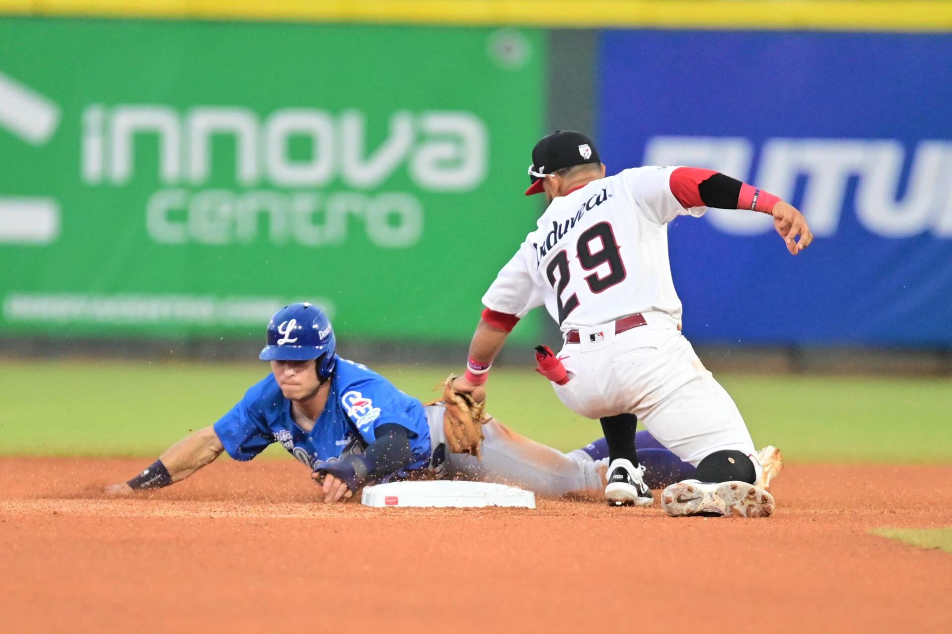 Tigres del Licey superar nueve por cinco a los Leones