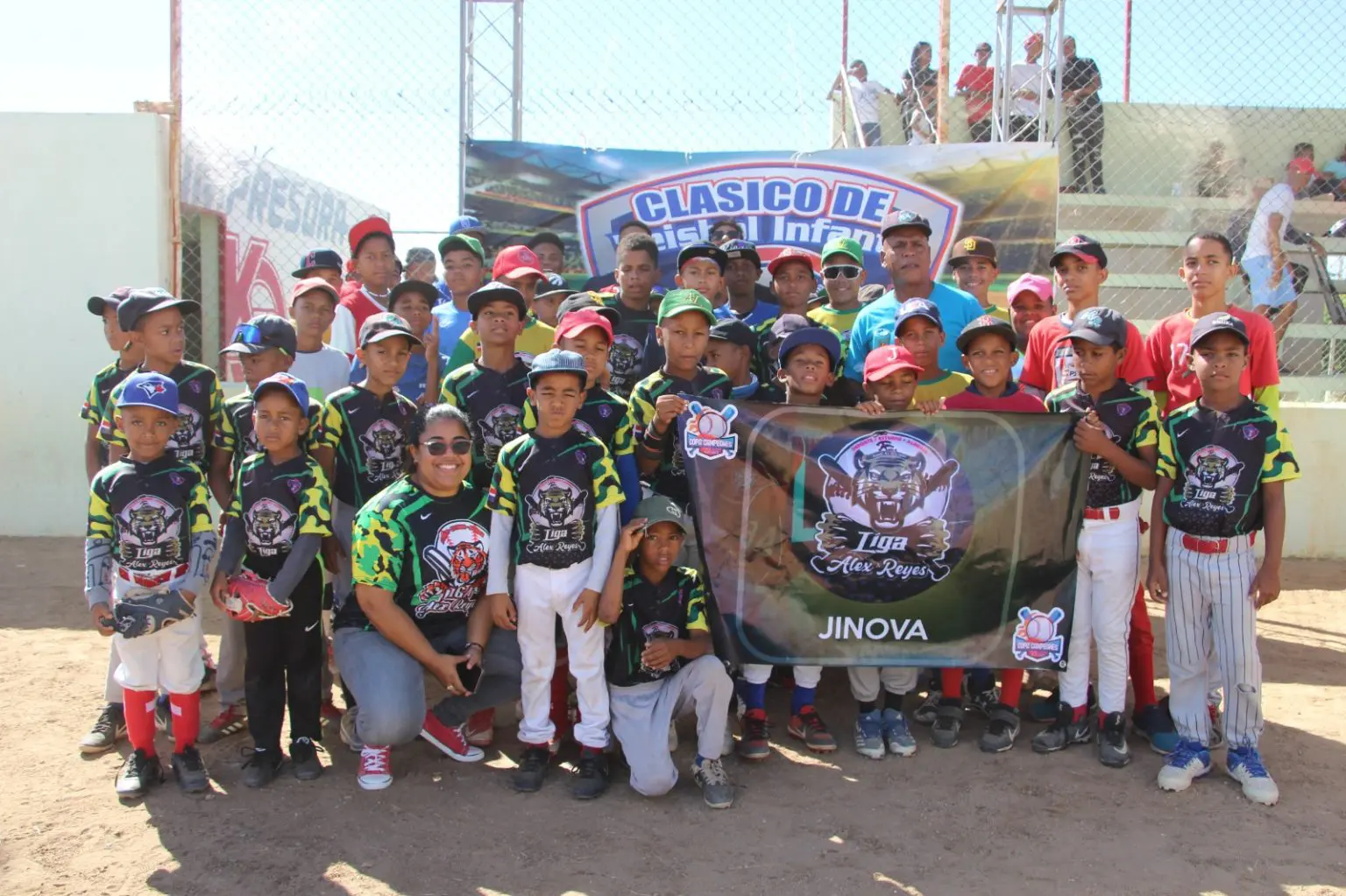 Celebran Clásico de Béisbol Infantil en Jinova