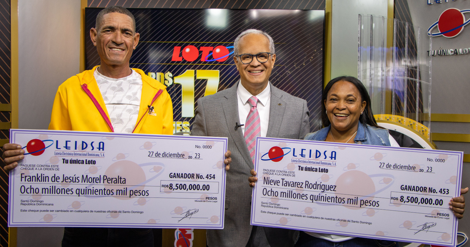 LEIDSA entrega 17 MM a cocinera y quesero que se ganan la Loto