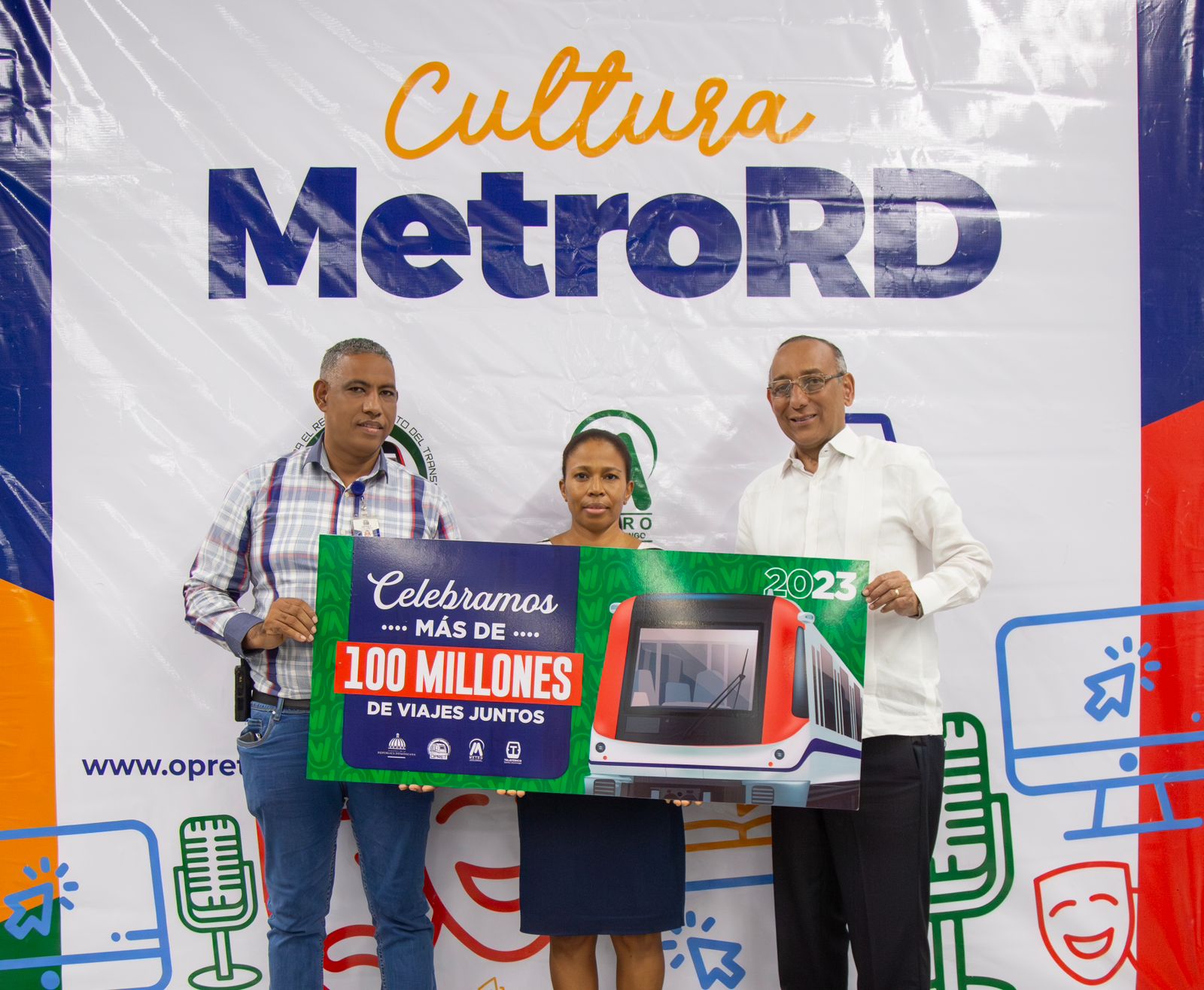 Opret celebra sus 100 millones de viajeros anuales en el Metro