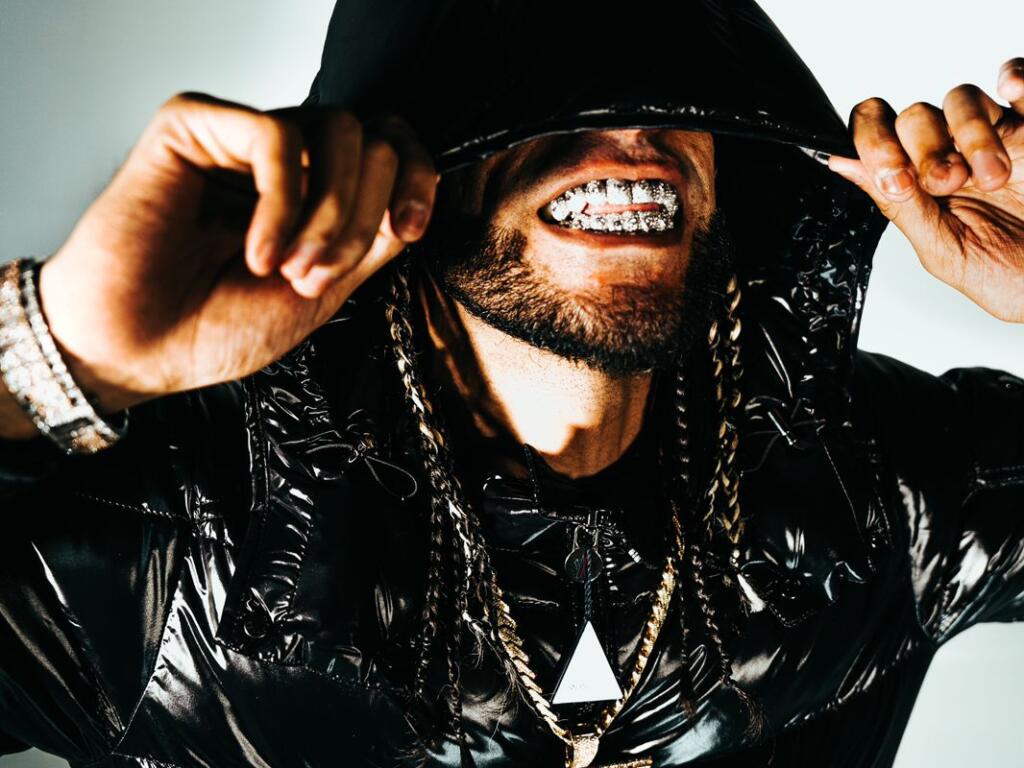 WLGS de Yovngchimi en sexto lugar en Tops Albums