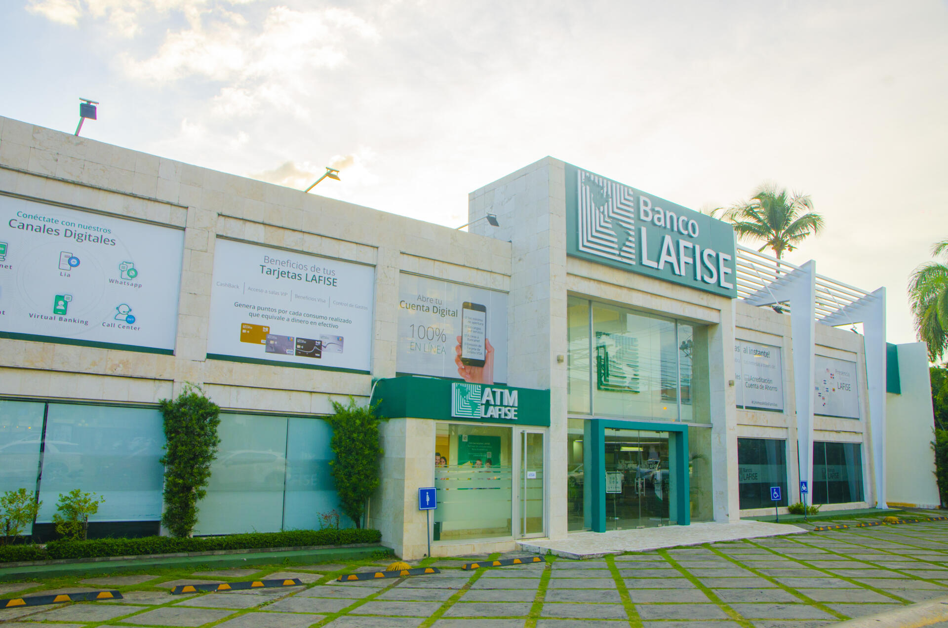 Banco LAFISE mantiene calificación A de Pacific Credit Rating