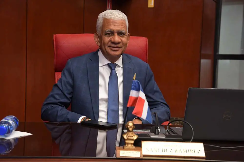 Presidente del Senado responde a Leonel