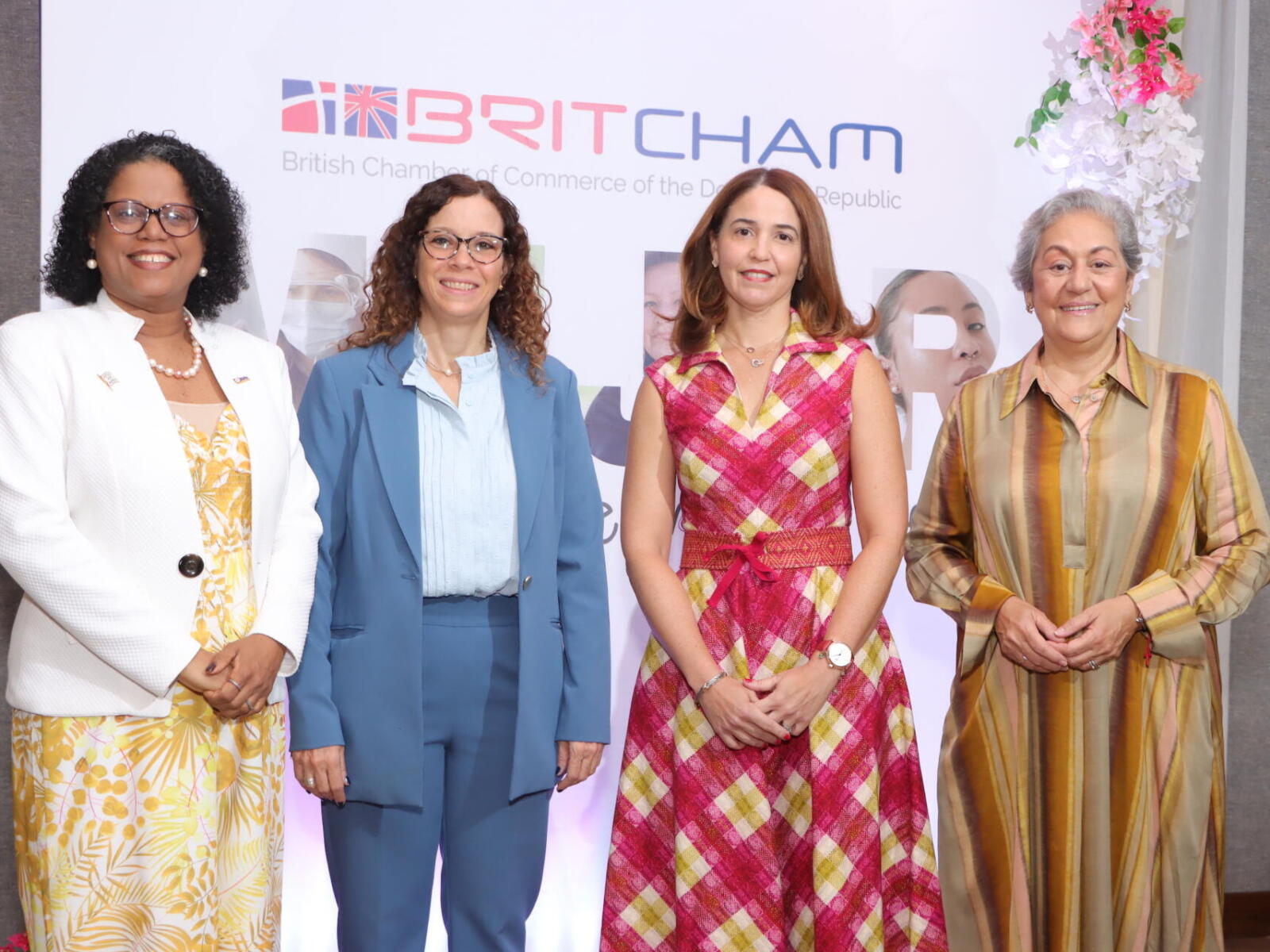 Cámara Británica de Comercio realiza encuentro Mujeres Líderes