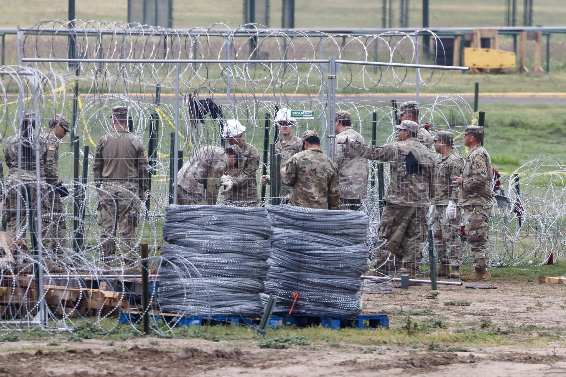 Texas envía 300 efectivos de la Guardia Nacional a la frontera