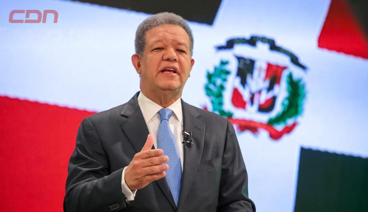 Leonel Fernández: el país "va hacia atrás sin futuro ni esperanza"