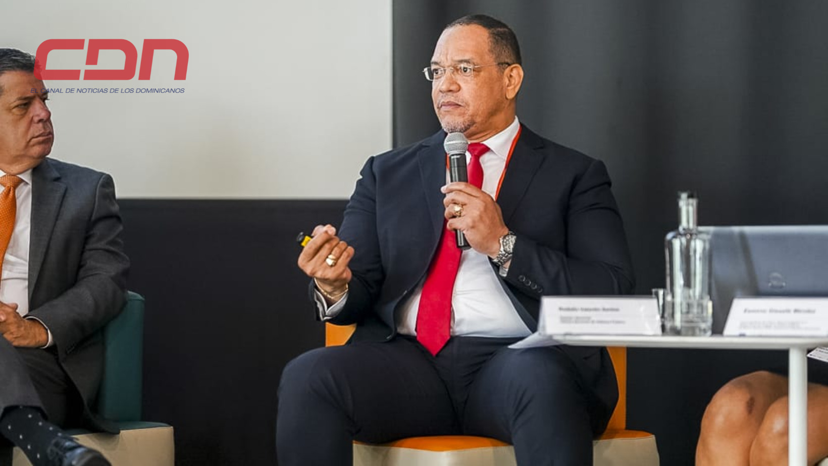 Rodolfo Valentín impacta en Barcelona
