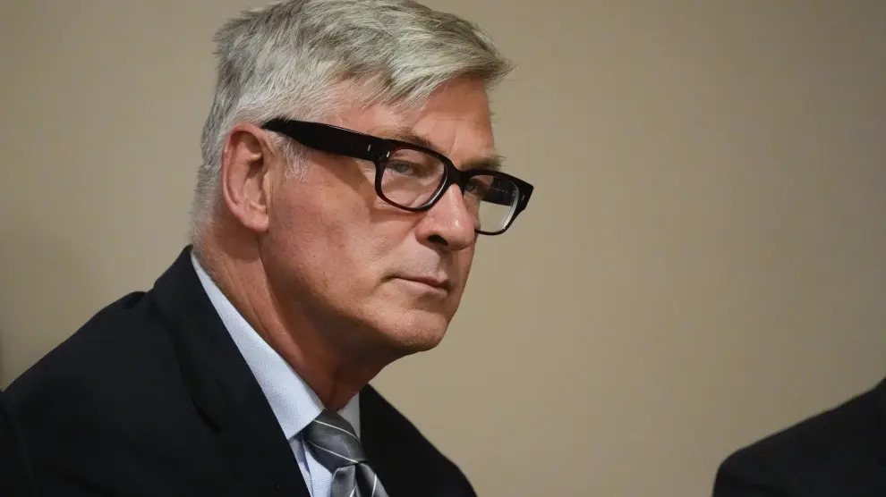 Defensa de Baldwin presenta una llamada al 911