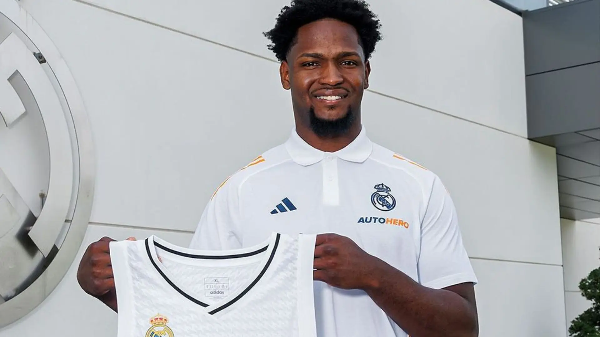 Andrés Feliz y Real Madrid oficializan fichaje