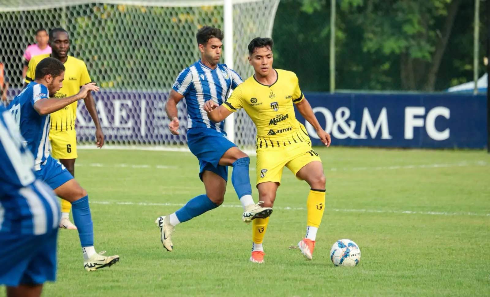 Moca FC a OyM para segunda victoria seguida en la Liguilla