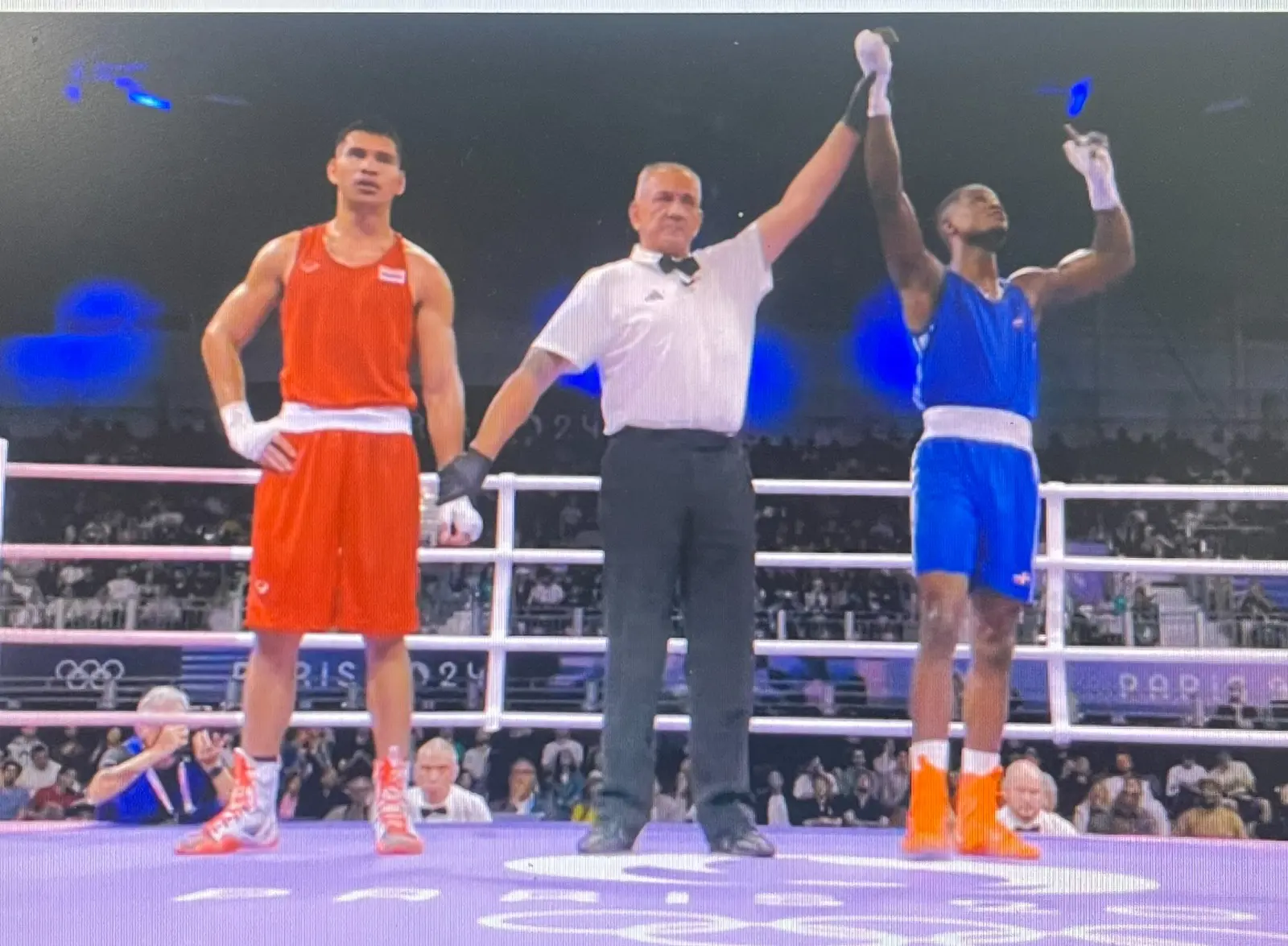 Cristian Pinales dio pela en primer combate de París 2024