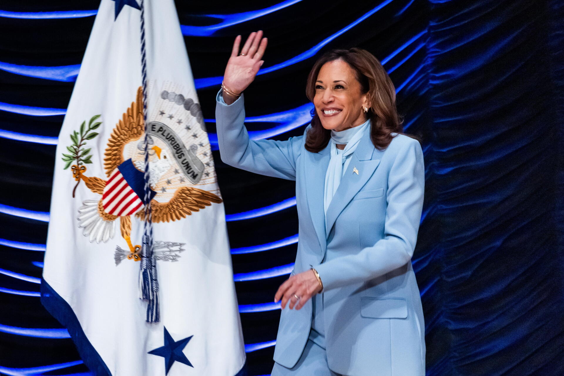 "Kamala Harris Inicia el Mes de la Herencia Hispana