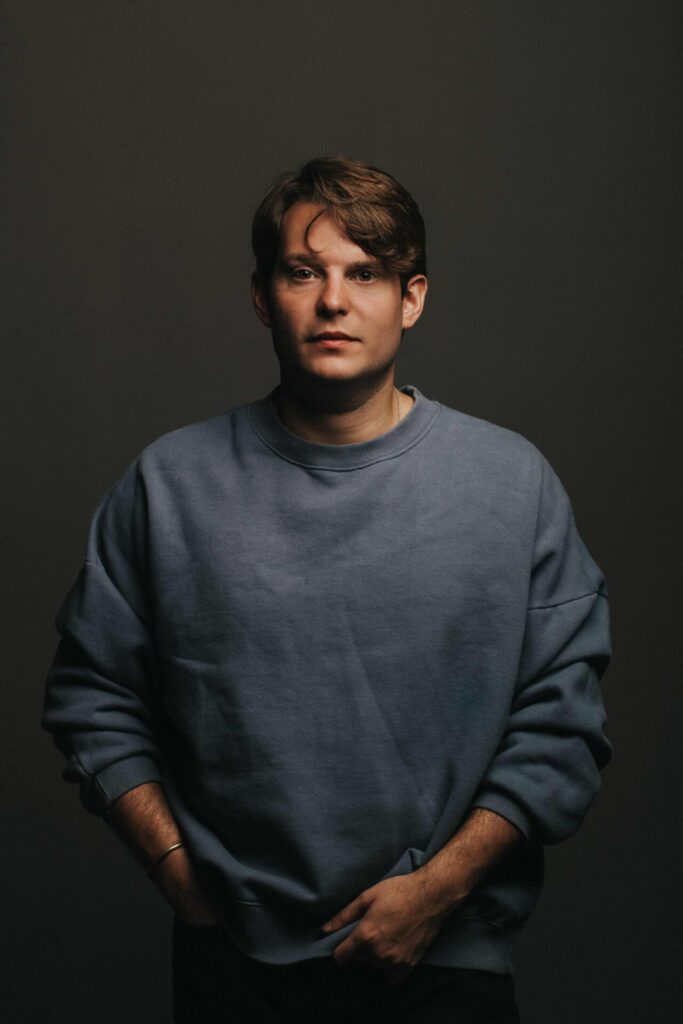 Adenz Naranjo, la nueva cara de “El Reperpero”, es abogada y catedrática