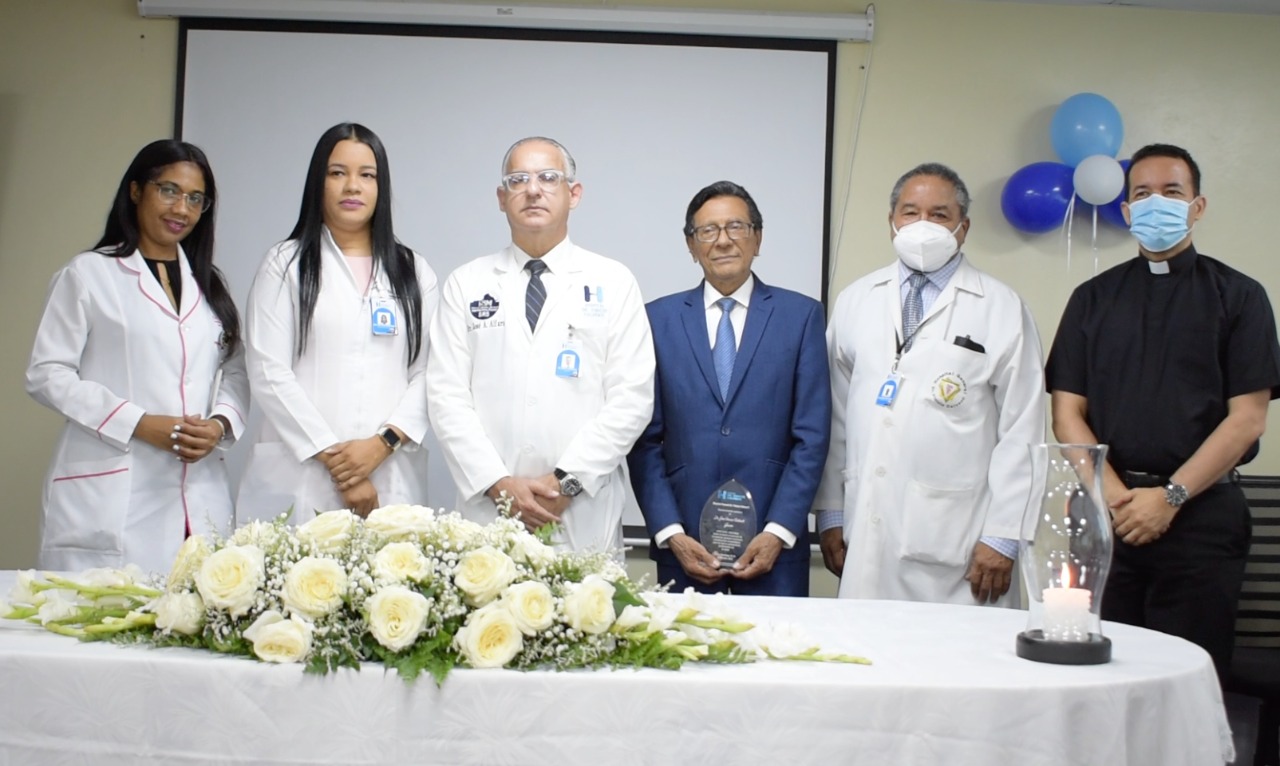 Hospital Vinicio Calventi realiza misa por sus 15 años