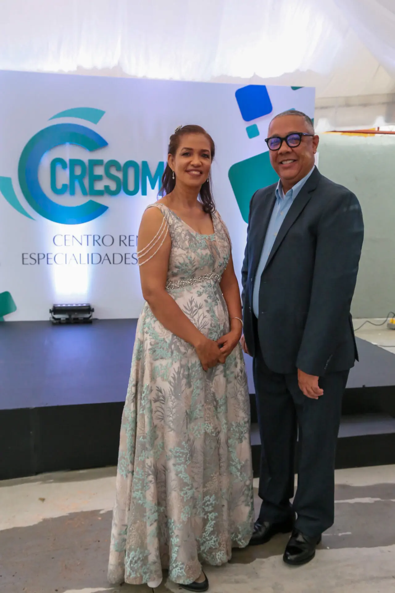 Inauguran centro renal y de especialidades médicas