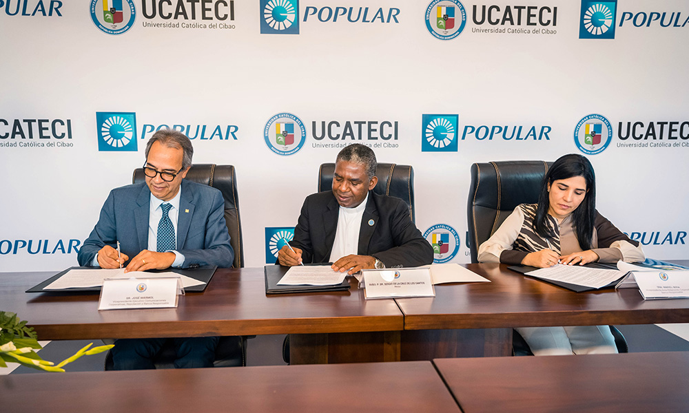 Banco Popular firma acuerdo de becas con la Ucateci - Periódico elCaribe