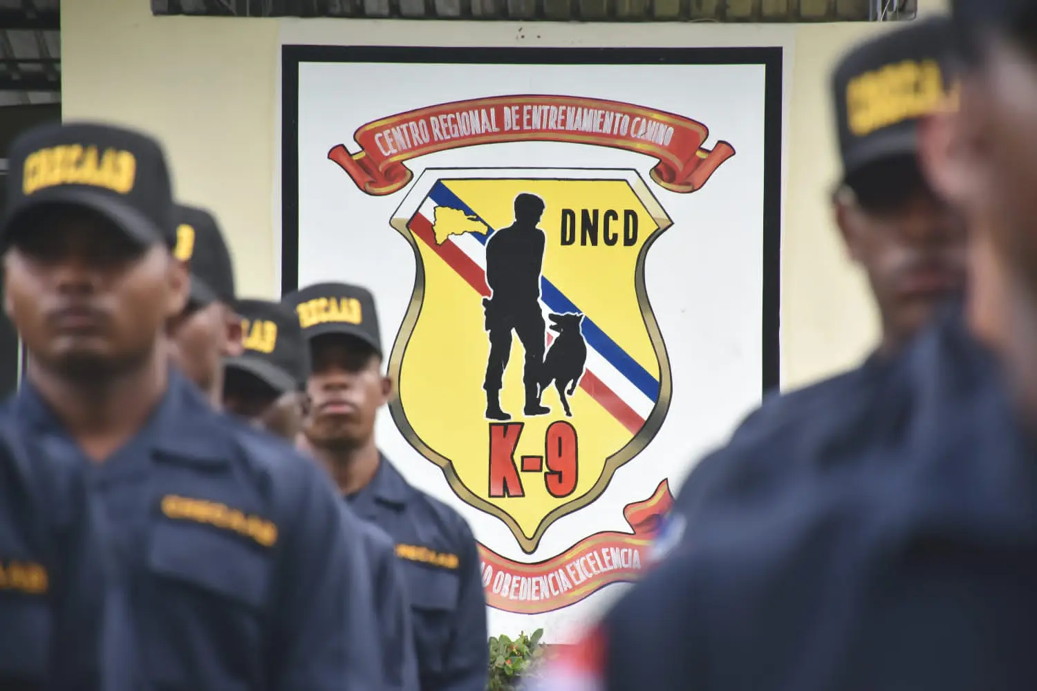 DNCD ingresa 90 aspirantes agentes antinarcóticos y binomios caninos