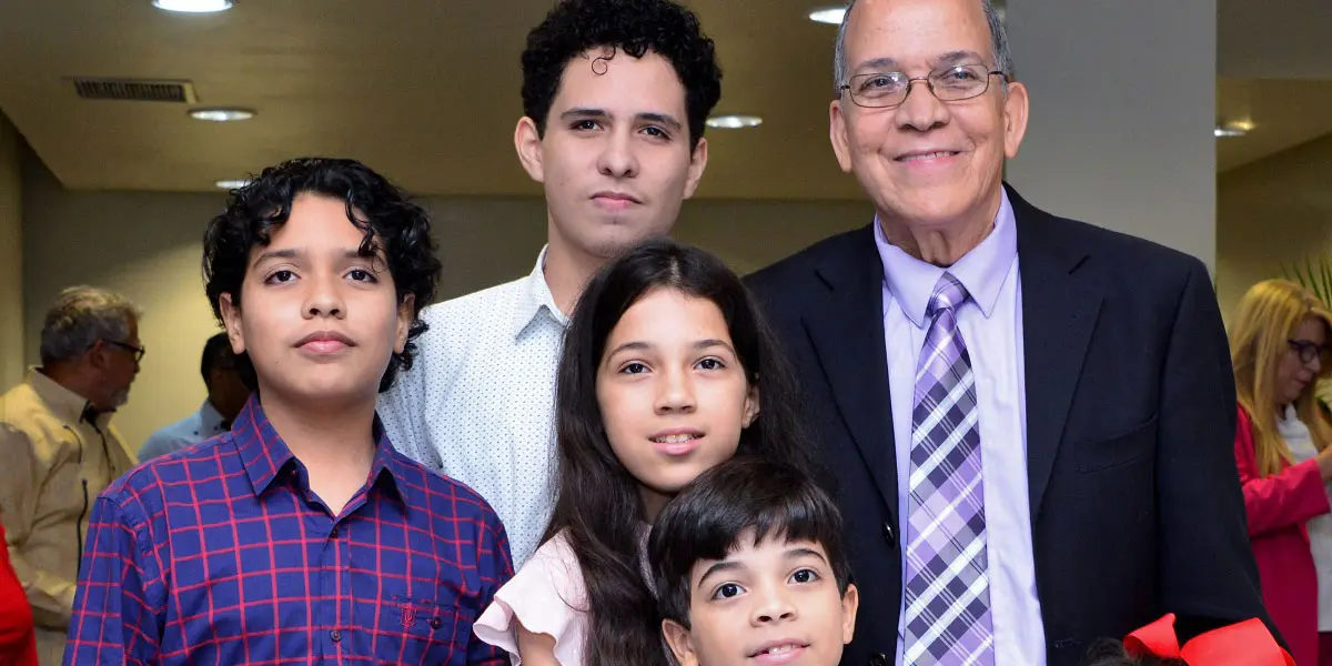 Doctor Jimmy Barranco pone a circular libro