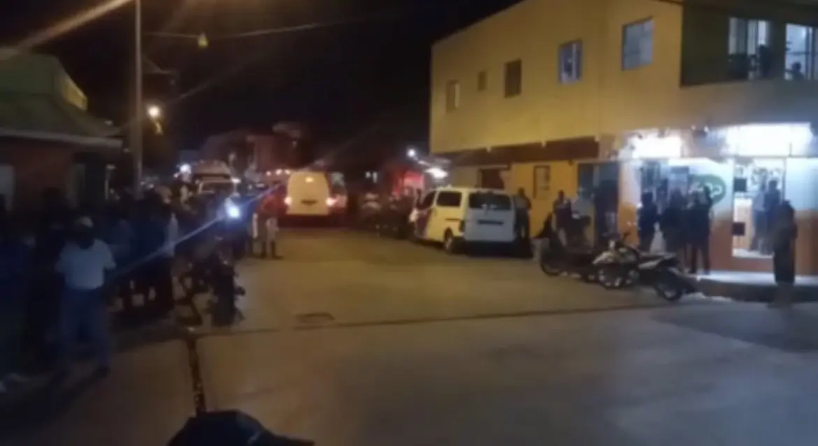 La Romana Hombre Mata Dos Civiles Hiere A Varios Policías Y Se Atrinchera
