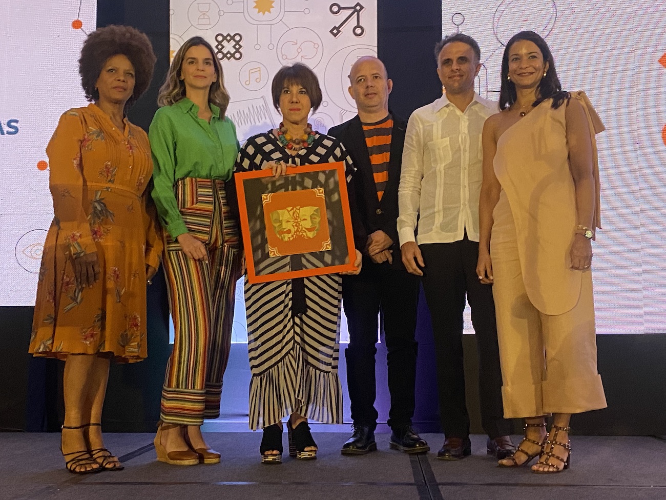 Foro Caribe Naranja reconoe a María Castillo