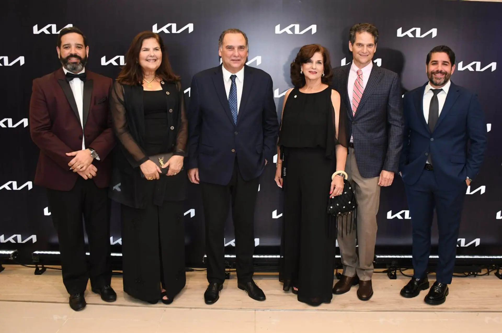 Grupo Viamar lanza nueva imagen de su marca KIA