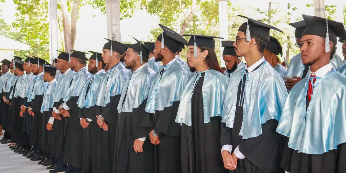 Universidad Isa gradúa a 298 profesionales - Periódico elCaribe