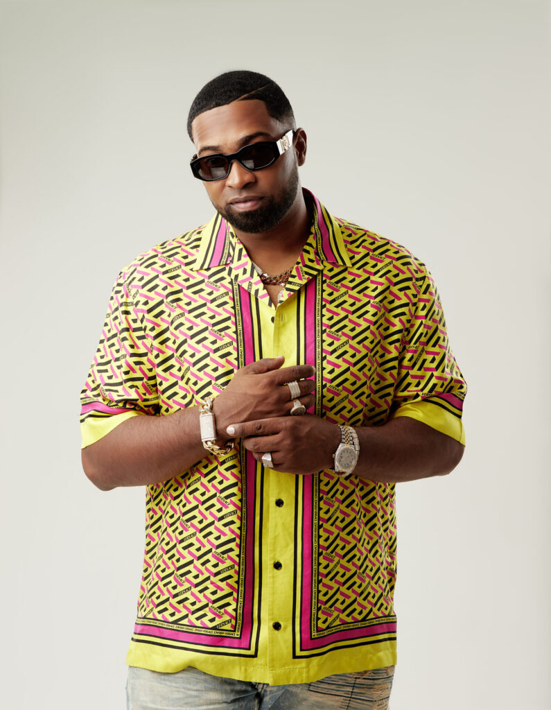 Valentín “el artista” promociona “Nota Alta”