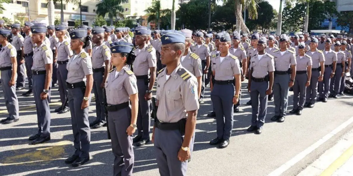 Policía Anuncia Un Aumento Del Sueldo Mínimo De Sus Miembros