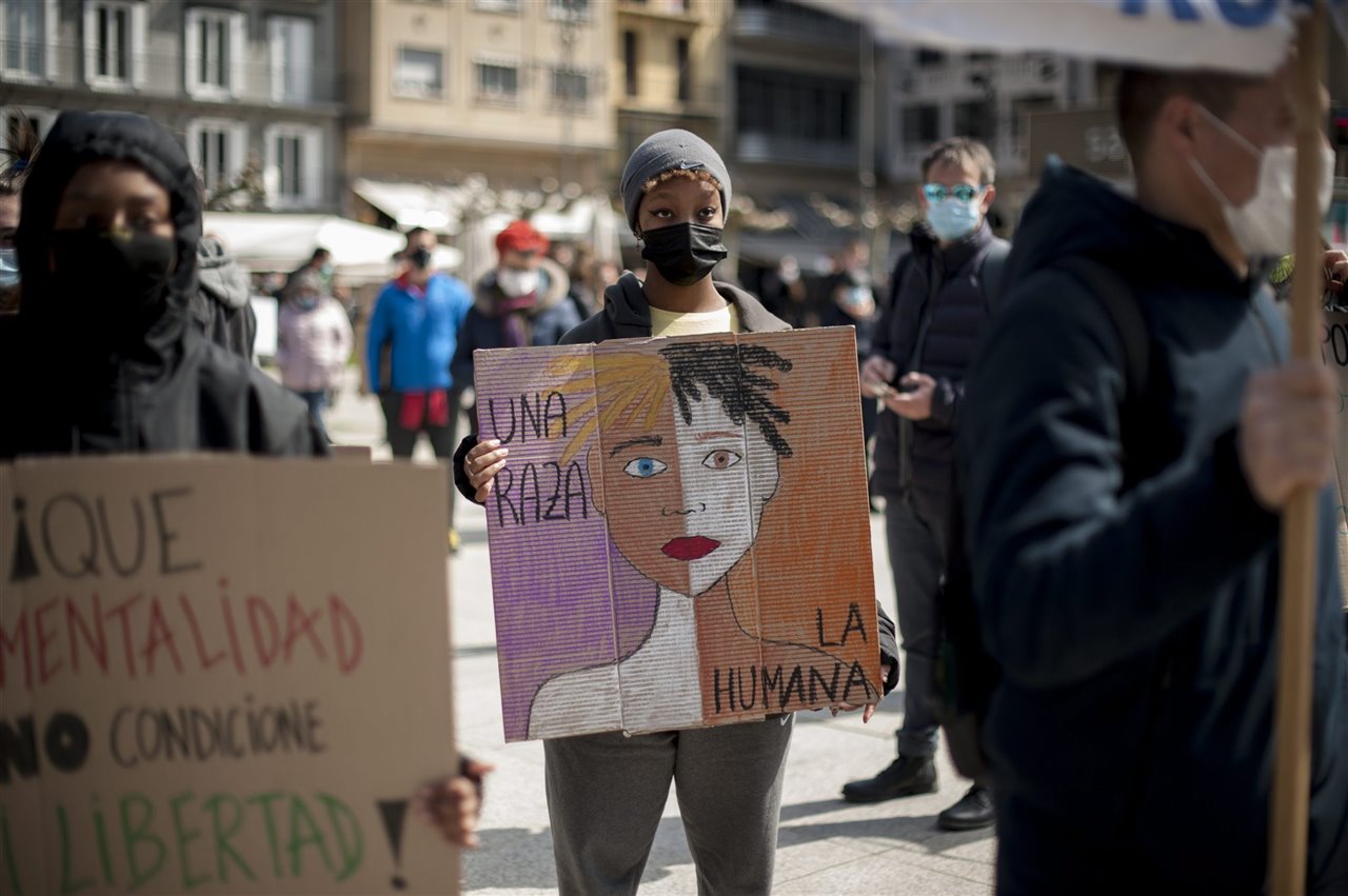 El racismo y la discriminación impulsan las disparidades de salud