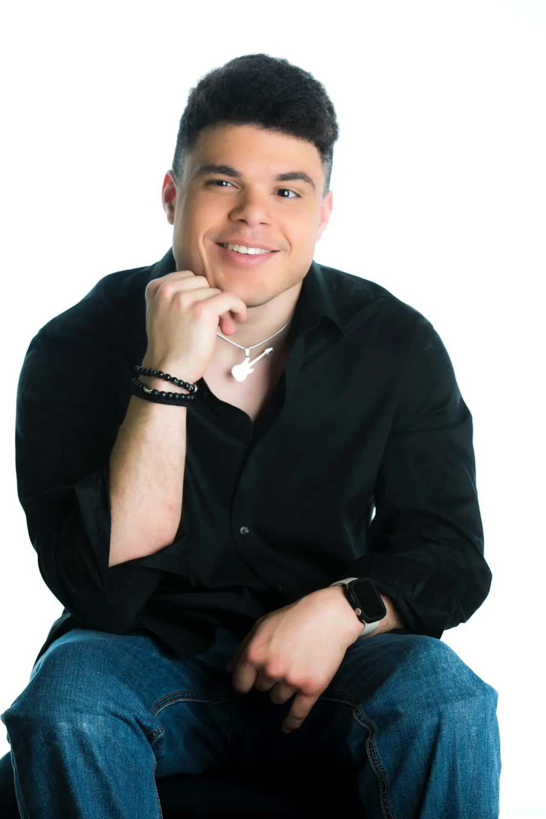 Productor musical dominicano llega a Disney como pianista