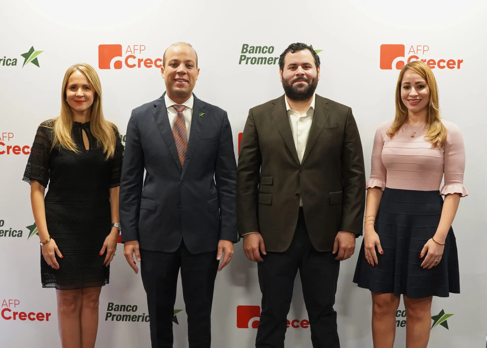 AFP Crecer y Banco Promerica firman acuerdo