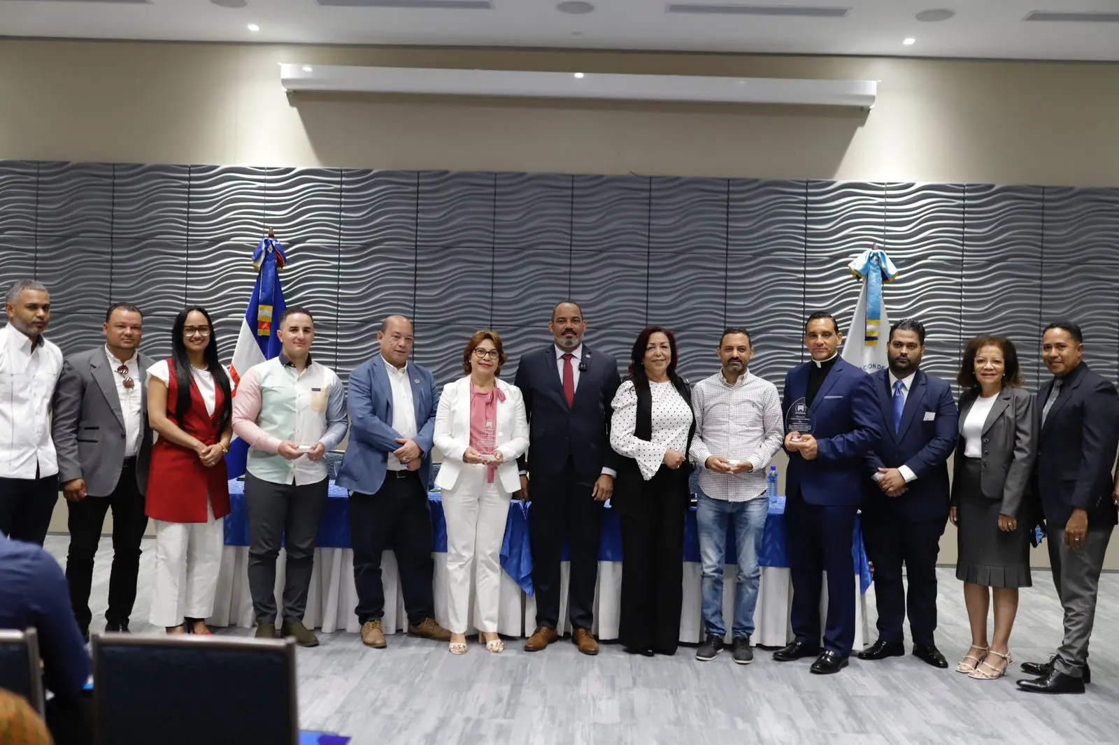 CORAAVEGA entrega galardón ‘’Guardianes del Agua’’