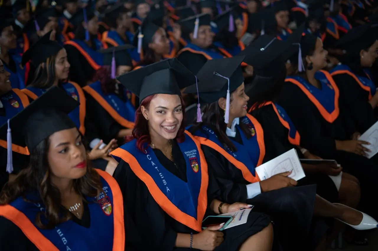 UCATEBA entrega a la sociedad 223 nuevos profesionales