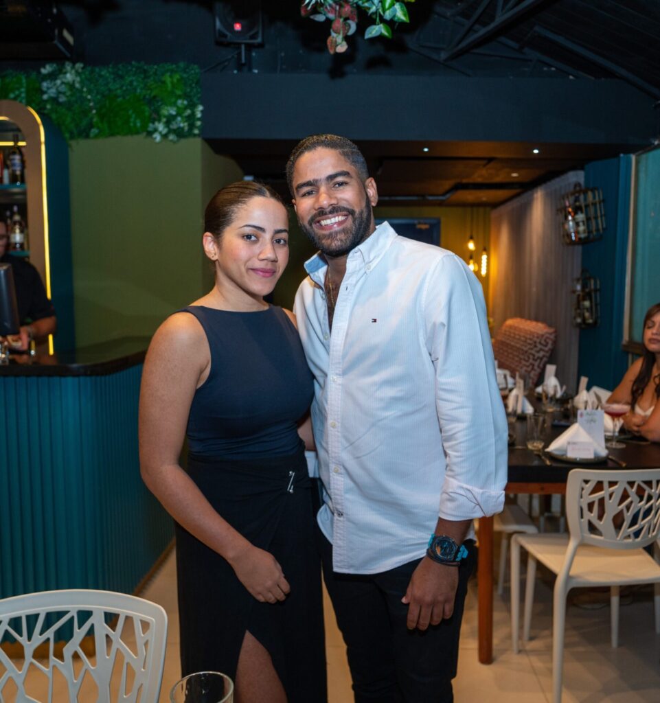 Inauguran el restaurante Antía