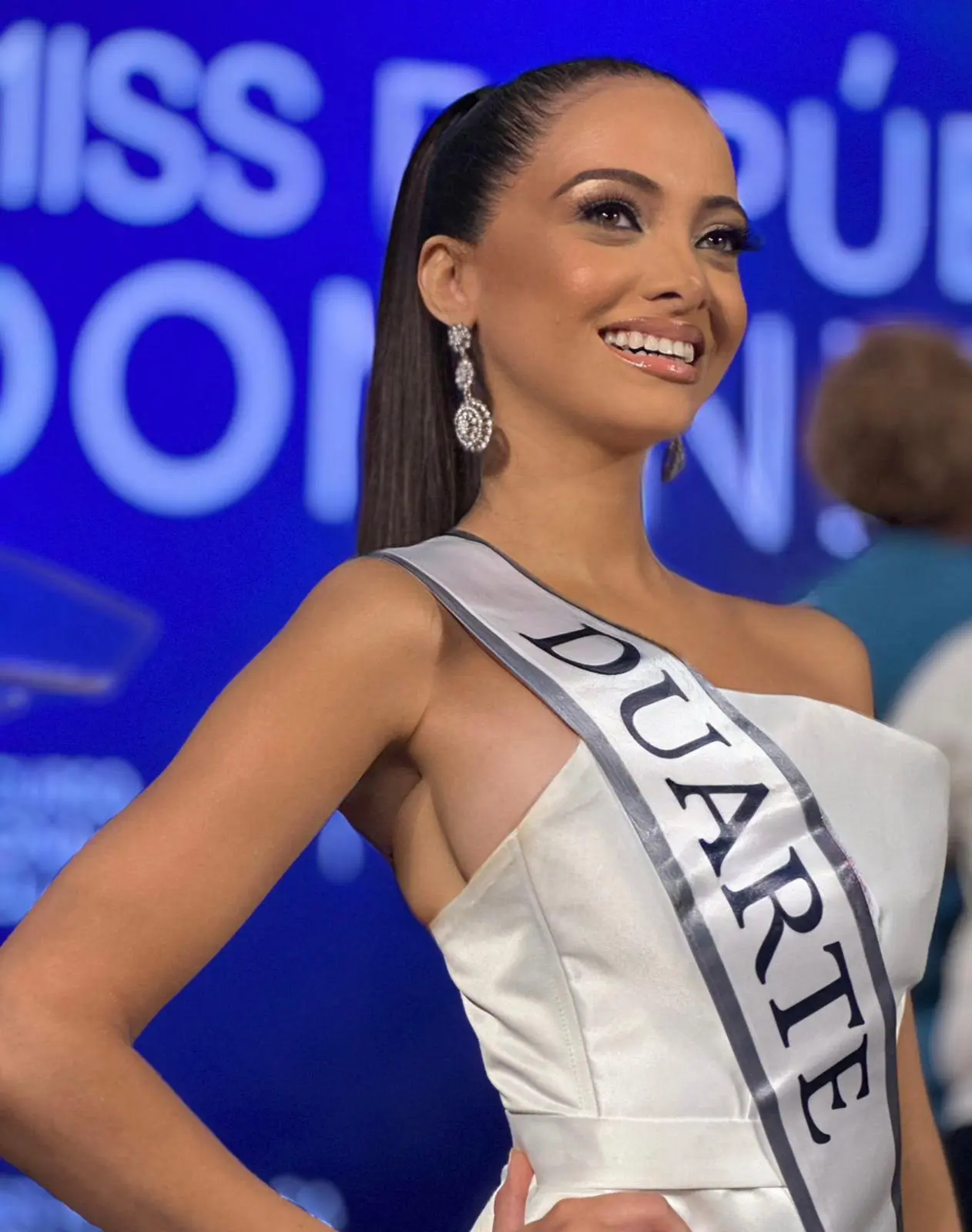 María Vargas, la reina “petite” tras la corona de Miss RD Universo