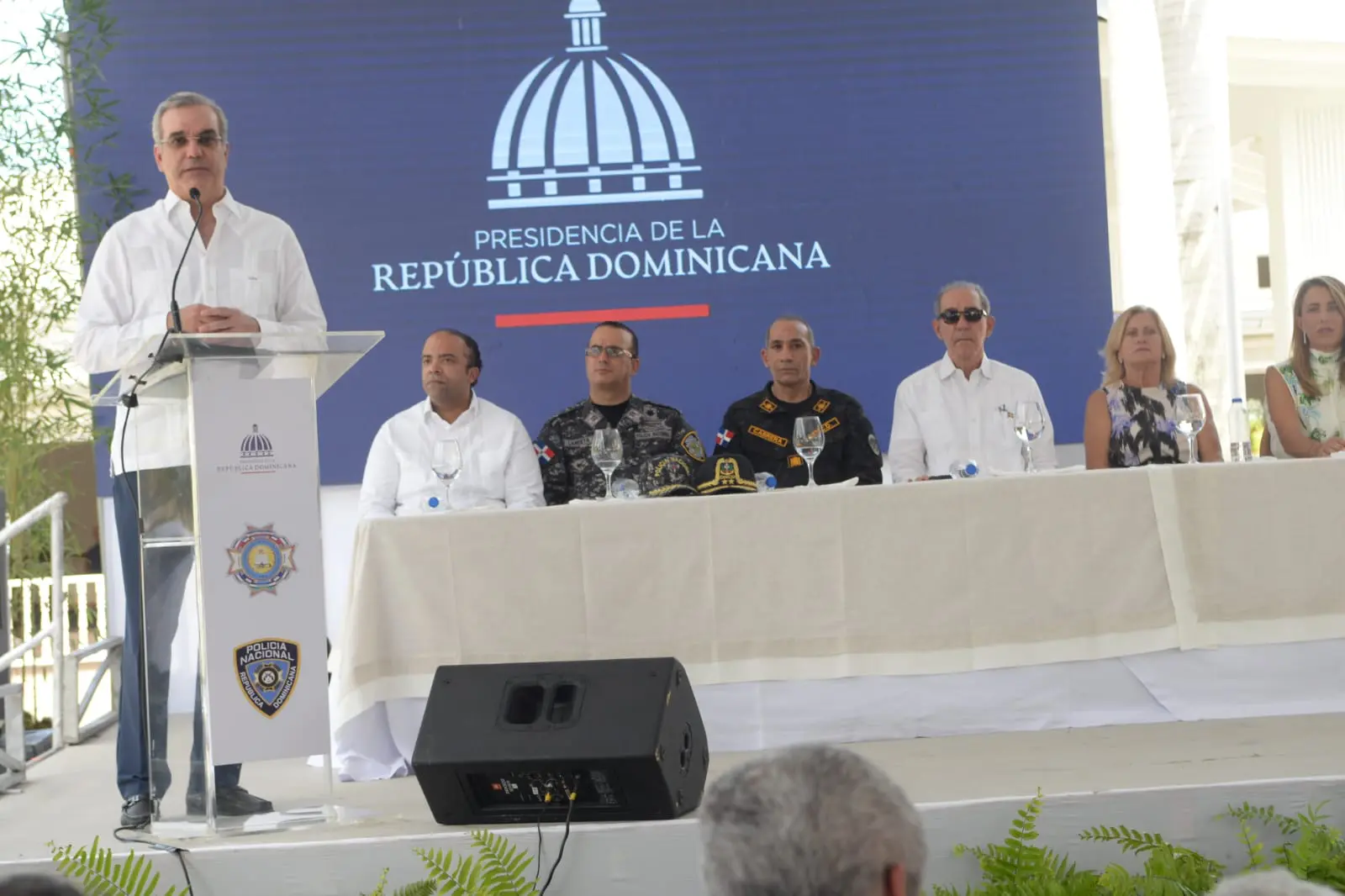Abinader deja en operación escuela formación policial en Gaspar ...