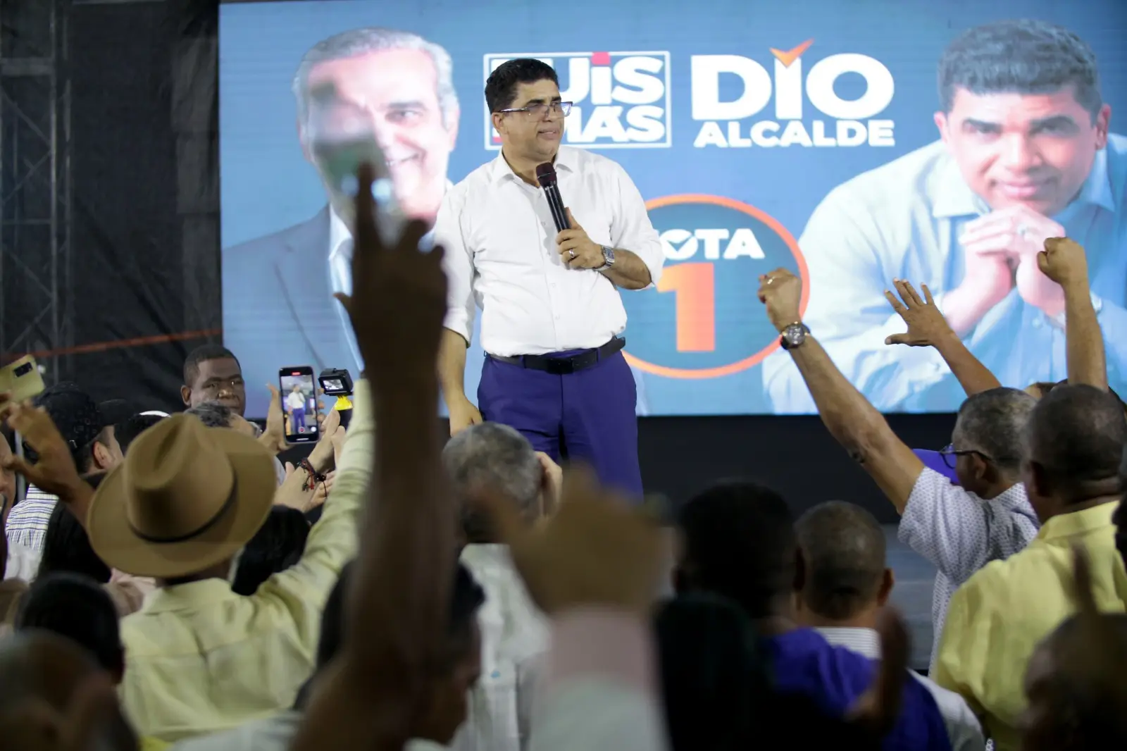 Dío Astacio llama a sus compañeros a la unidad