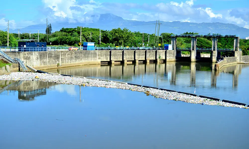 Proyecto barda para recolectar desechos Yaque - Periódico elCaribe