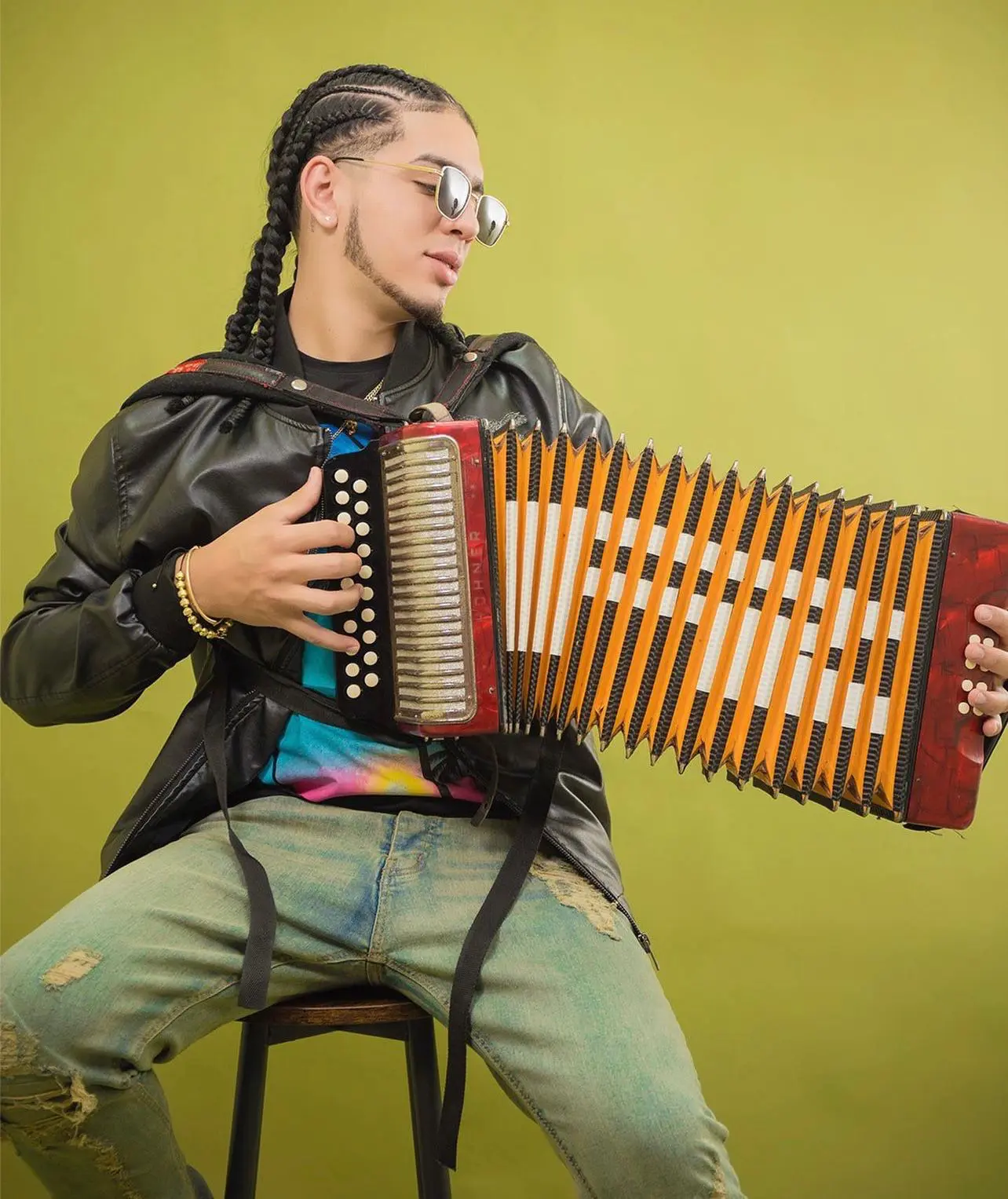 El Rubio Acordeón revoluciona ambiente musical dominicano